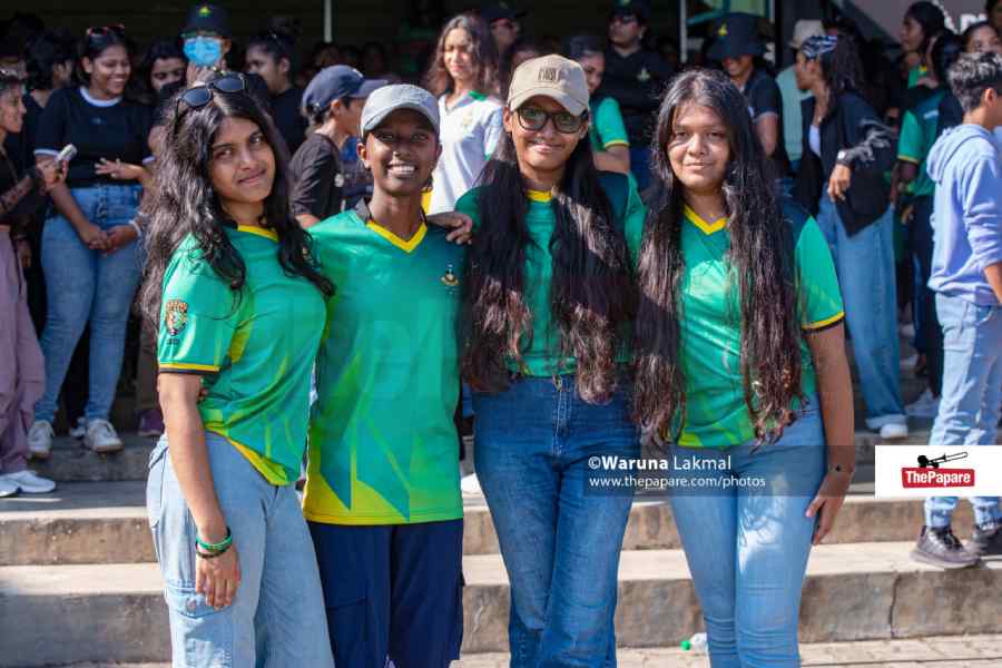Fan Photos - Anula Vidyalaya vs Gothami Balika Vidyalaya - 1st Queens ...