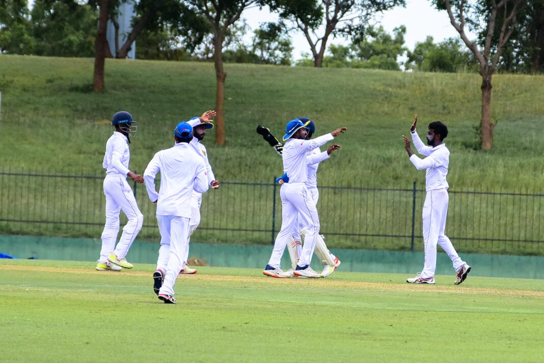 Lakshitha Manasinghe’s fifer gives Sri Lanka an edge